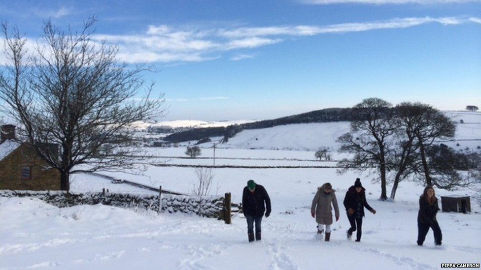 In pictures: Snow in the UK - BBC News