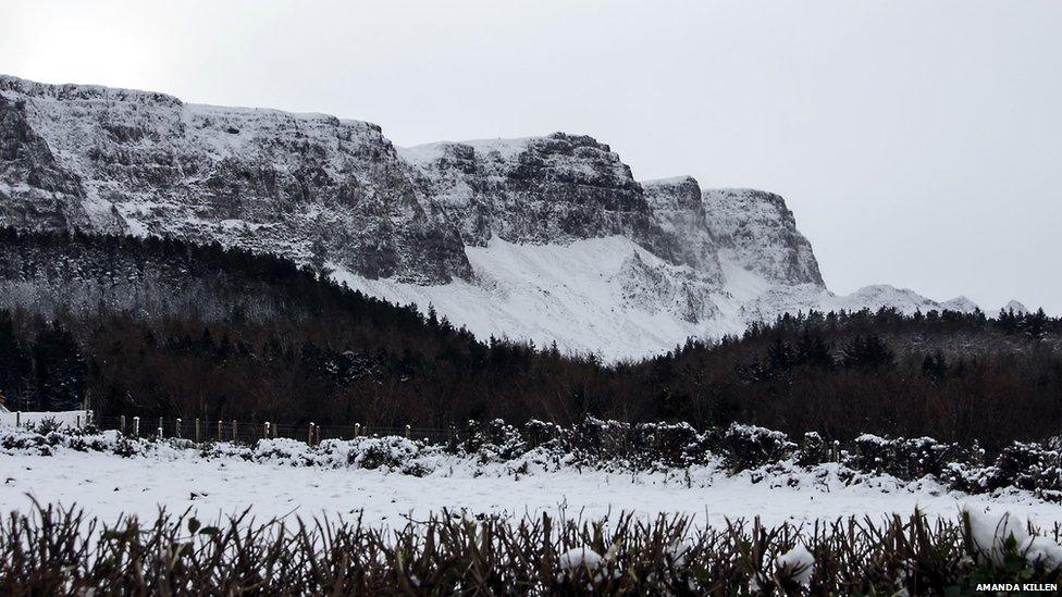 In pictures: Snowfall across Northern Ireland - BBC News