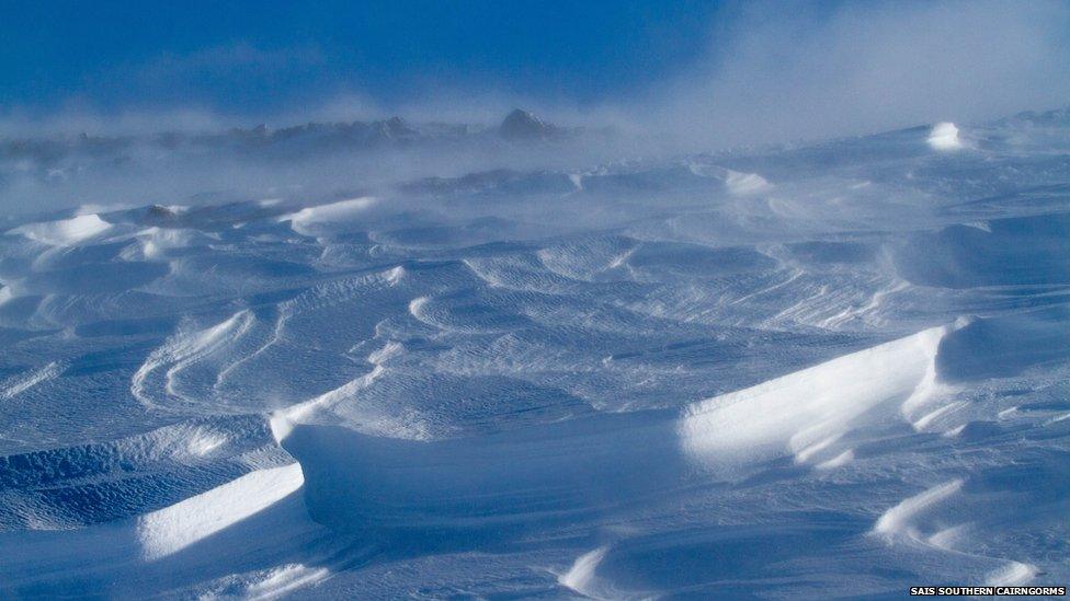 Pretty cold: Scotland's frozen landscapes - BBC News