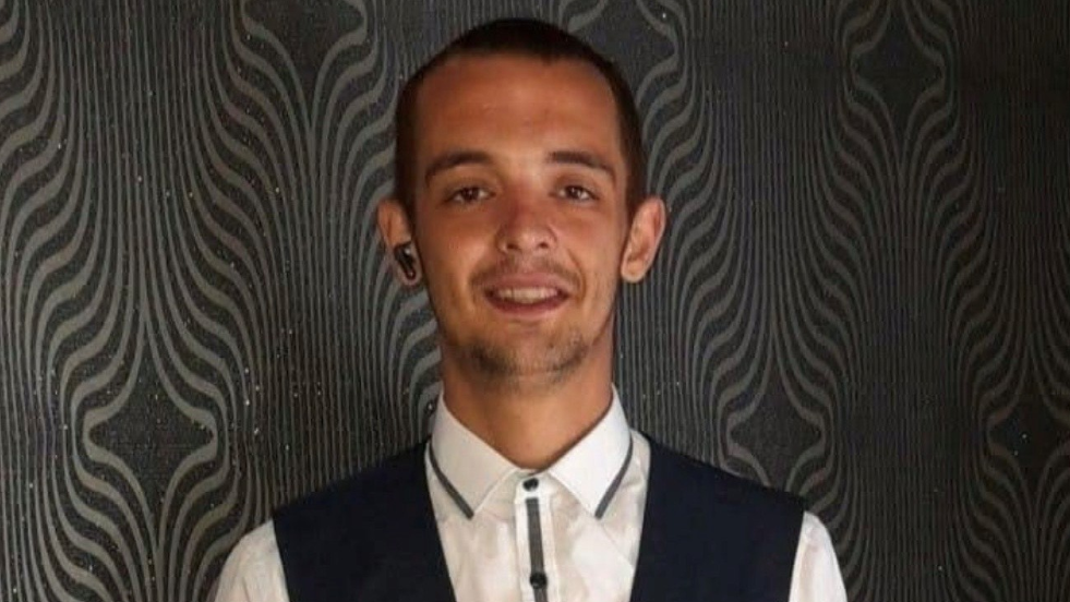 Police return to scene weeks after Motherwell tower block murder - BBC News