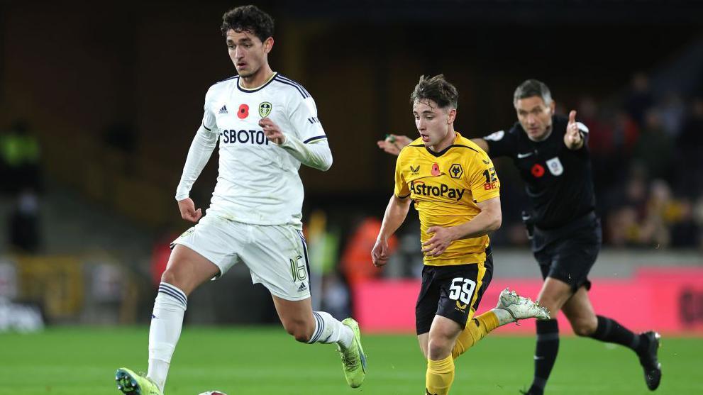 Leeds United: Sonny Perkins recalled from Oxford United loan - BBC Sport