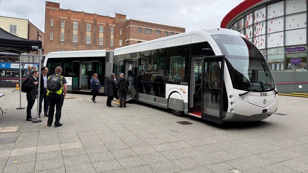 Delayed plan for 'tram-like' Walsall to Solihull buses moves forward ...