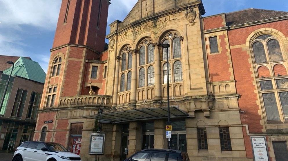 Sheffield charity gears up to provide hundreds of hot meals - BBC News