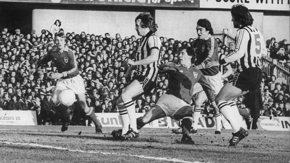 Sunderland news: Favourite fan derby moments - BBC Sport