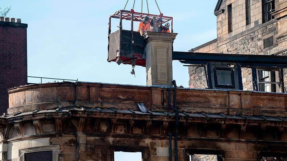 Glasgow Central exit reopens as demolition work nears end - BBC News