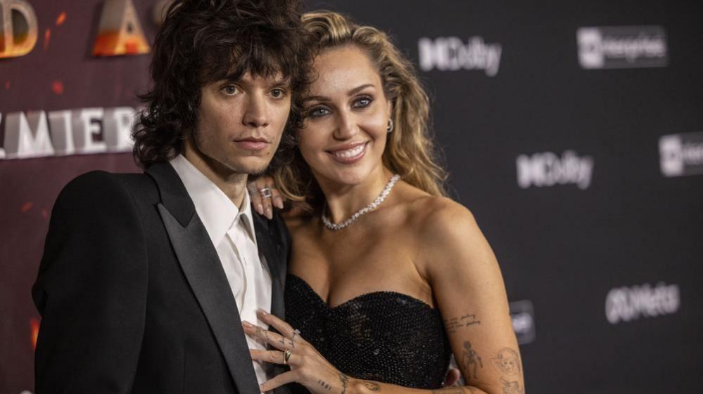 Miley Cyrus engaged to musician boyfriend Maxx Morando - BBC News
