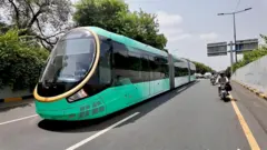 لاہور، ٹرام، کینال روڈ