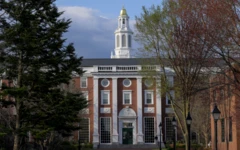 Quang cảnh khuôn viên Trường Kinh doanh của Đại học Harvard tại Cambridge, bang Massachusetts.