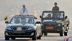 စစ်ခေါင်းဆောင် ဗိုလ်ချုပ်မှူးကြီး မင်းအောင်လှိုင် 