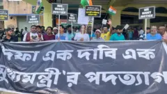 সাঁতরাগাছি স্টেশনের ছবি