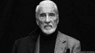 Astros mundiais e até políticos homenageiam Christopher Lee - BBC News ...