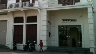 Mengapa sulit melindungi bangunan cagar budaya di Semarang? - BBC News Indonesia