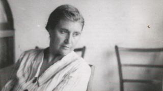 María Moliner, la bibliotecaria que escribió un diccionario y se quedó ...