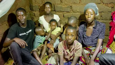 RNC ihuriro nyarwanda ryiciyemwo ibice - BBC News Gahuza