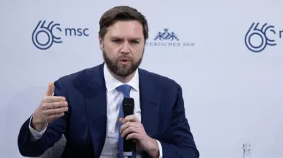 Rugby referee Bob Burrell dies in Africa - BBC News