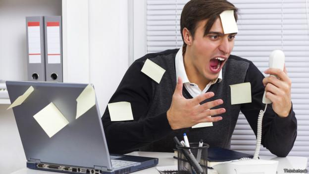 Tres estrategias básicas para enfrentar a un jefe controlador - BBC ...