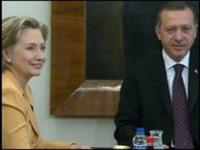 Obama visitará a Turquia dentro de um mês, diz Hillary - BBC News Brasil