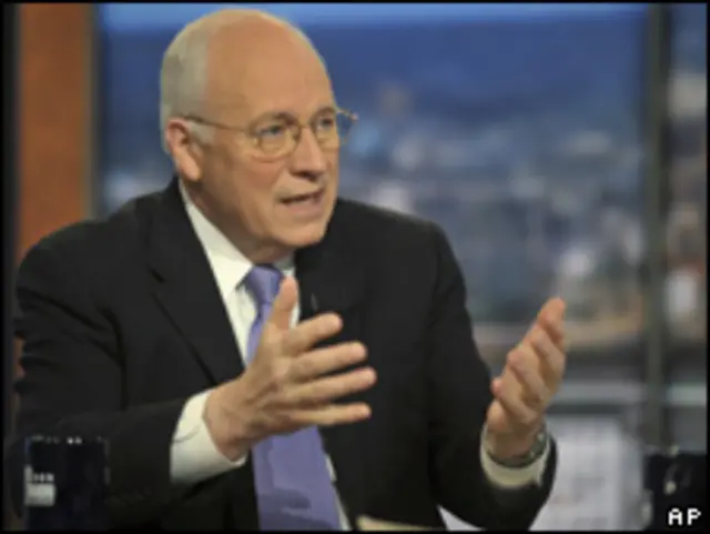 Cheney "ordenó ocultar plan de la CIA" - BBC News Mundo