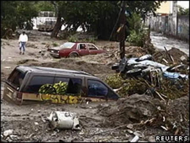 México: sigue la tragedia por la tormenta Alex - BBC News Mundo