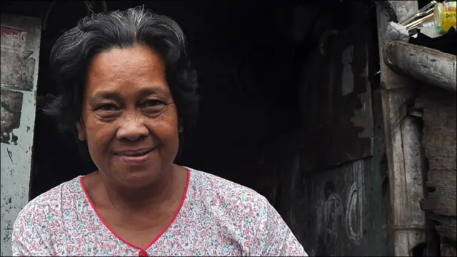 Viviendo entre los muertos en un cementerio de Manila - BBC News Mundo