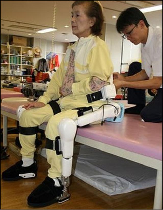 Kaki robotik untuk pasien stroke - BBC News Indonesia