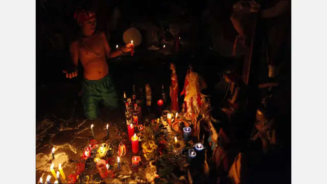En fotos: el culto a María Lionza en Venezuela - BBC News Mundo