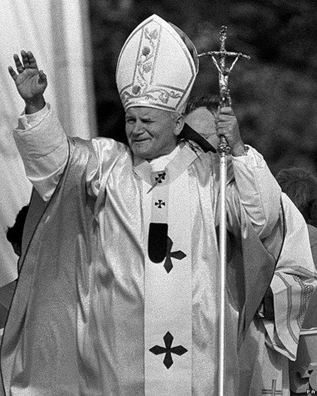 En fotos: la vida de Juan Pablo II - BBC News Mundo