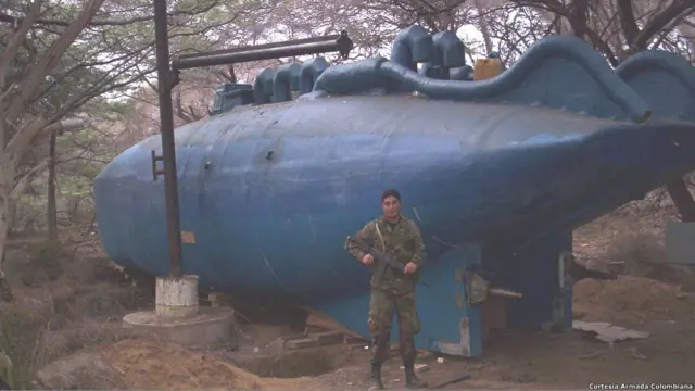 En fotos: los submarinos narcos colombianos - BBC News Mundo