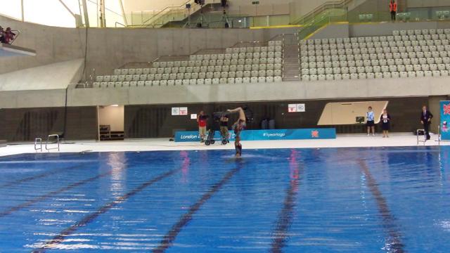 Mengintip kolam renang Olimpiade 2012 - BBC News Indonesia