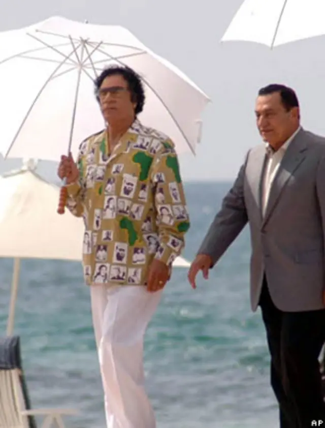 Vida política de Khadafi inclui luta contra Apartheid e por União ...