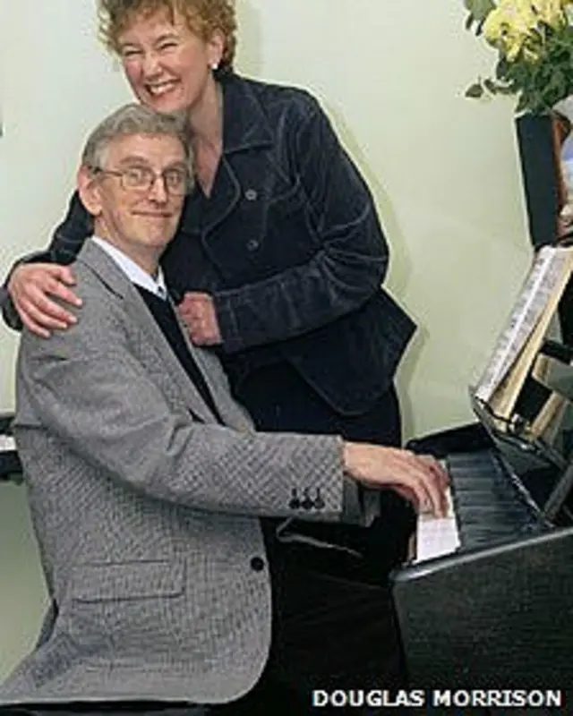 Todo se olvida, menos la música - BBC News Mundo