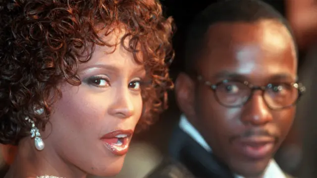 Whitney Houston dalam rekaman foto - BBC News Indonesia