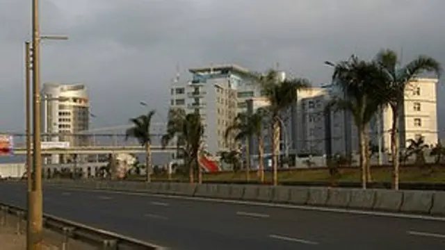 Malabo Blues: El desafío de escribir en español en África - BBC News Mundo