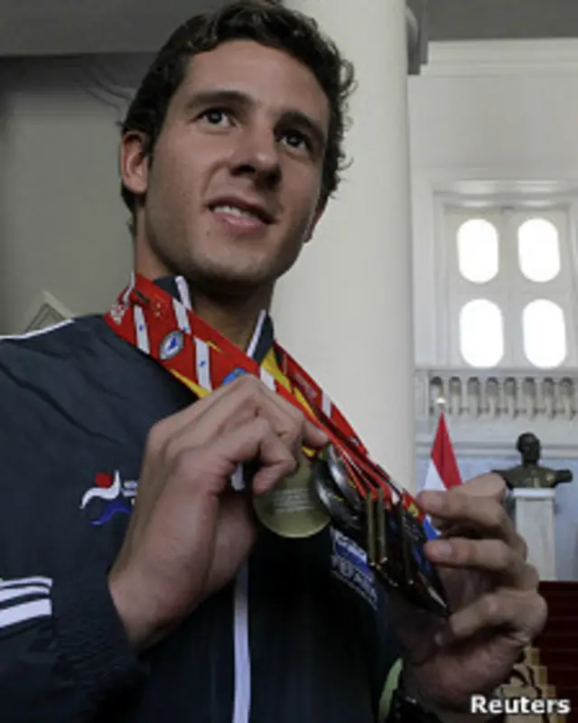 Londres 2012: el nadador olímpico que no tiene piscina - BBC News Mundo