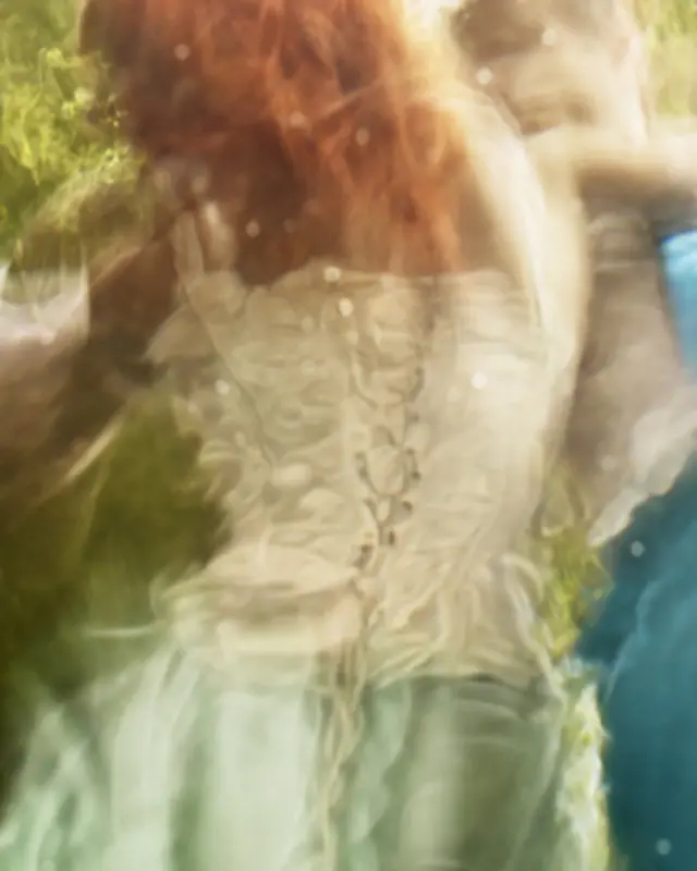 Fotógrafa busca 'momentos extraordinários' em gestos submersos - BBC ...