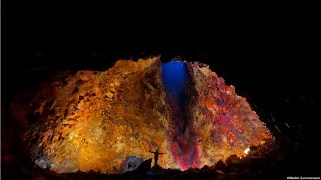 Dentro Un Vulcano