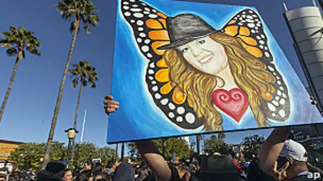 Ante miles de testigos, Jenni Rivera recibe su "graduación celestial ...