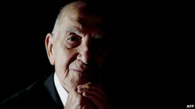 Muere Stéphane Hessel, autor de "¡Indígnese!" - BBC News Mundo