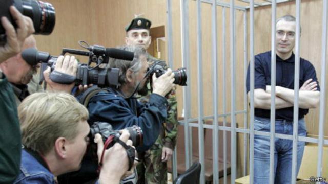 Putin ‘ân xá’ trùm dầu khí Khodorkovsky - BBC News Tiếng Việt
