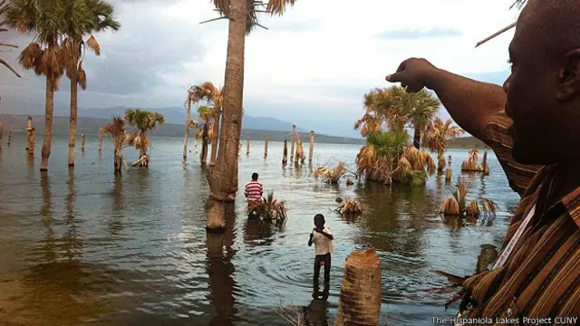 "El agua se lo llevó todo": el misterio de los lagos crecientes del ...