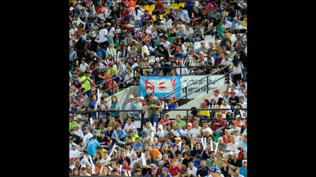 En fotos: la omnipresencia de los ojos de Hugo Chávez - BBC News Mundo