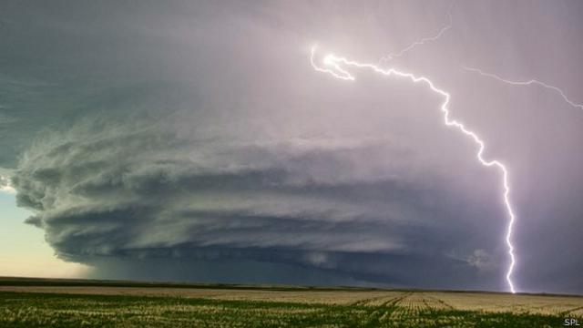 ¿Por qué los rayos causan cada vez más víctimas? - BBC News Mundo