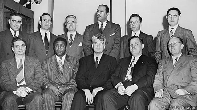 Cómo ha hecho para sobrevivir el Partido Comunista de EE.UU. - BBC News ...