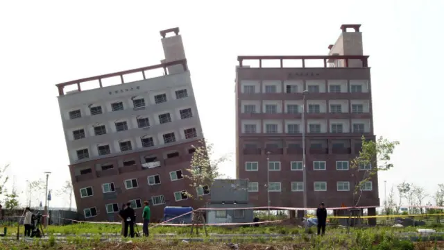 El edificio que amaneció torcido en Corea del Sur - BBC News Mundo