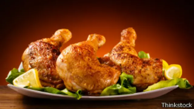 Advierten de los peligros de lavar el pollo - BBC News Mundo