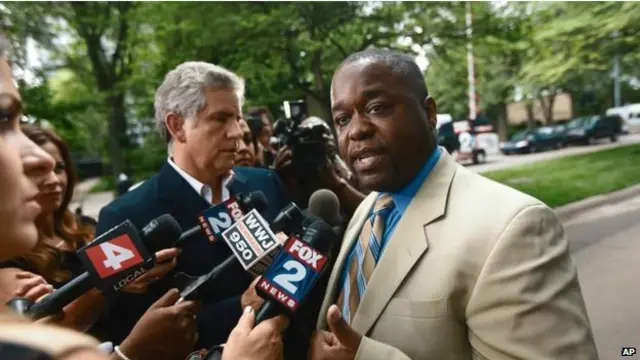 EE.UU.: encuentran en el sótano de su casa a niño que llevaba 11 días ...