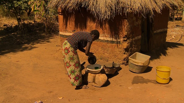 Kero la ndoa za mapema Zambia - BBC News Swahili