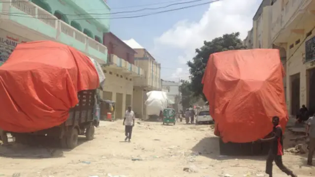Suuqa Bakaaraha oo xiran - BBC News Somali