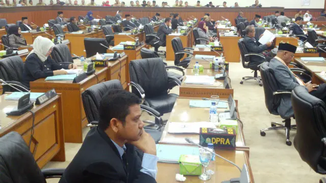 Aceh loloskan perda syariah Islam - BBC News Indonesia