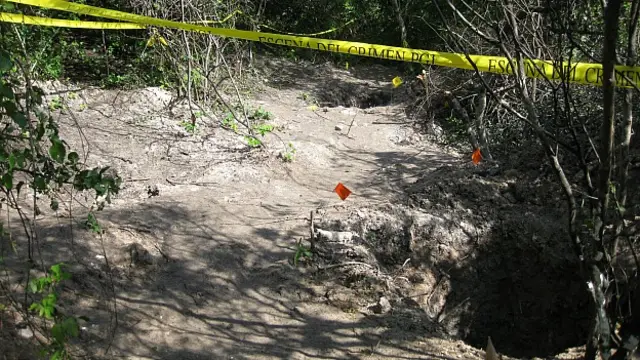 El horror de las fosas clandestinas y cadáveres sin identificar en México - BBC News Mundo